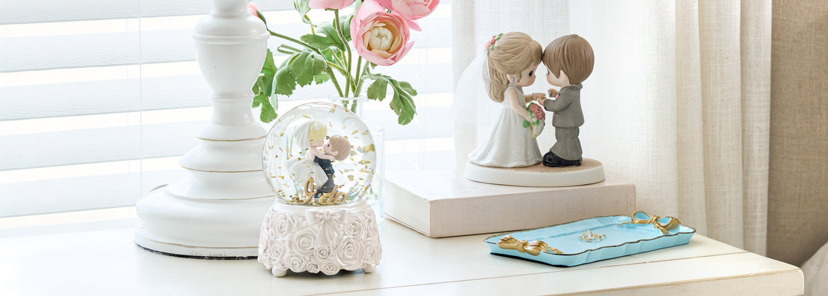 Precious Moments: Porcelain Gifts, Figurines & Collectibles